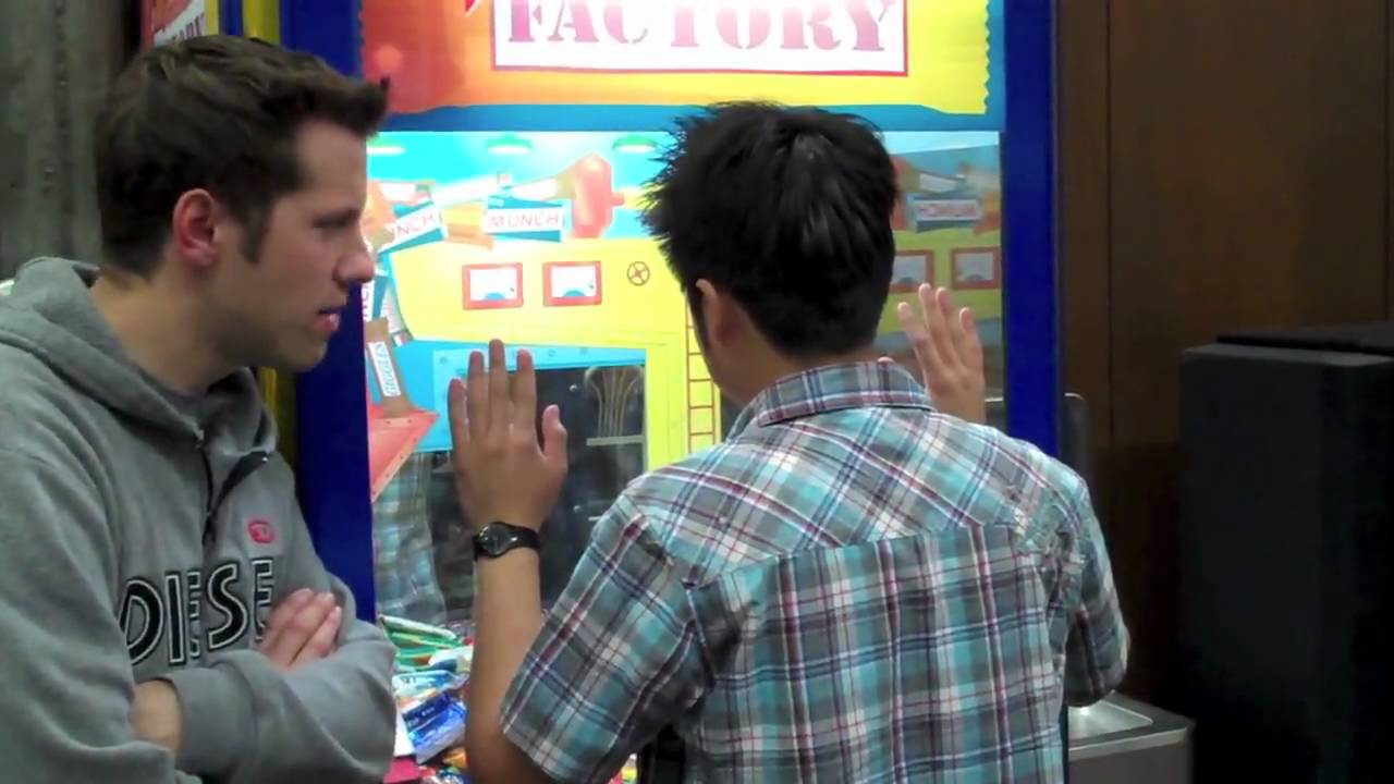 4 Bar Linkage Project, Claw Machine with Engineering Analysis - YouTube