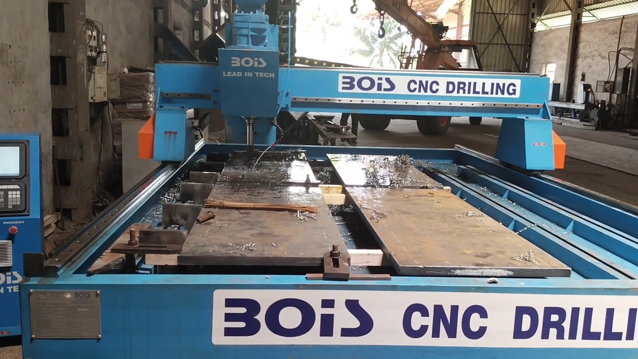 Bois CNC DRILLING MACHINE - YouTube
