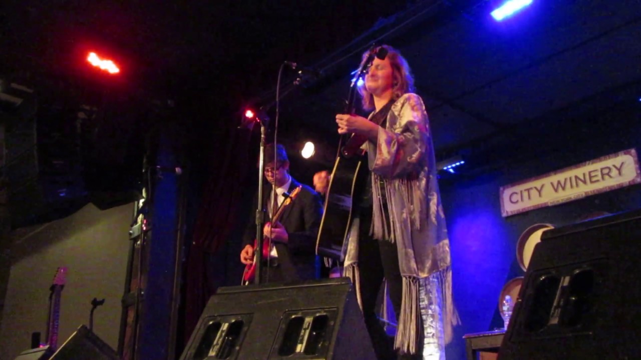 Amy Black " I'm Home " - YouTube