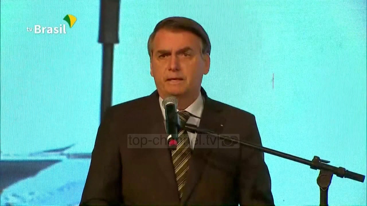 Hapësira me pyje sa tre fusha futbolli po digjen çdo minutë në Amazonë ...