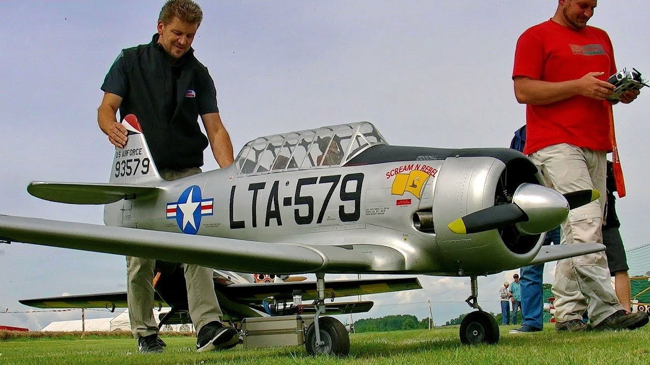 HUGE RC HAVARD AT-6 PETRAUSCH SCALE MODEL AIRPLANE WARBIRD FLIGHT ...