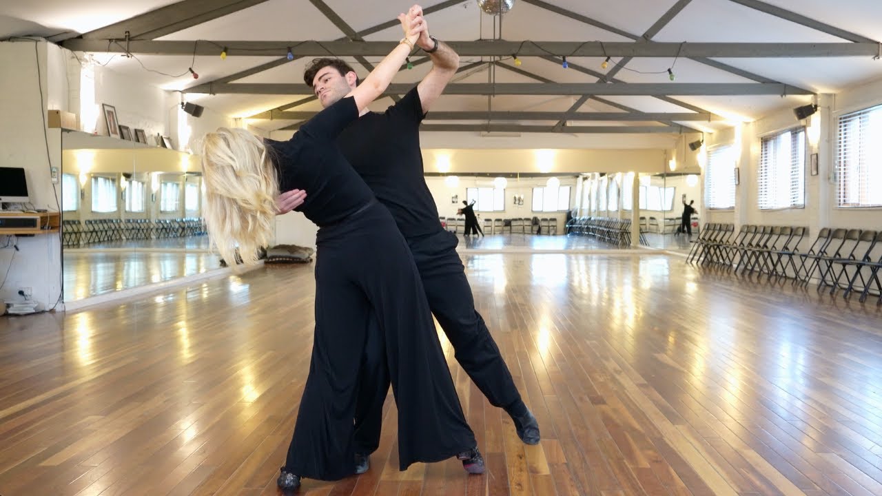 Backwards Fallaway Reverse & Right Lunge | Waltz - YouTube