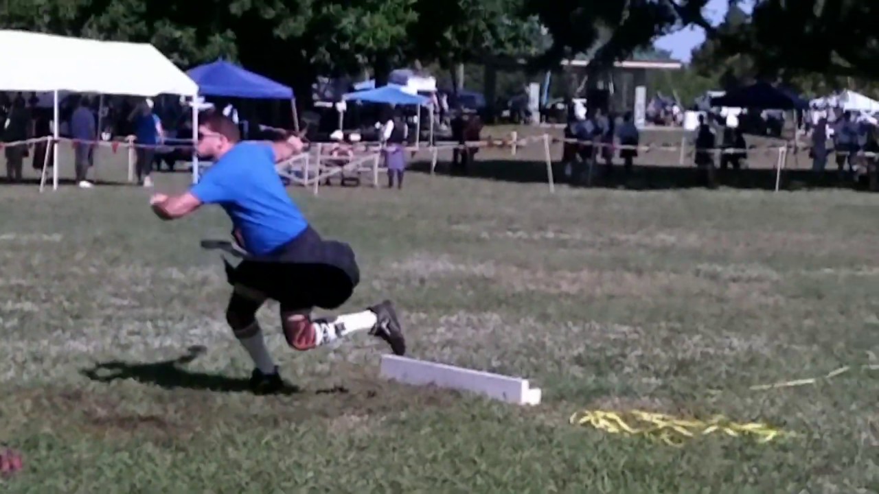 Highland Games Throwing the Weight - YouTube