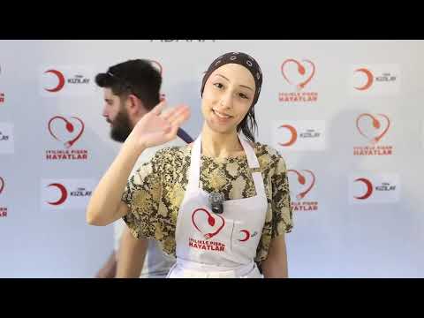 Adana’da Umut Pişiyor! Depremzede Kadınlar Şeflerle Aynı Mutfakta