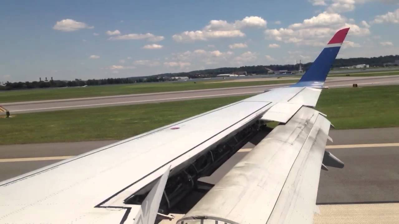 US Airways Express E175 landing in DCA - YouTube