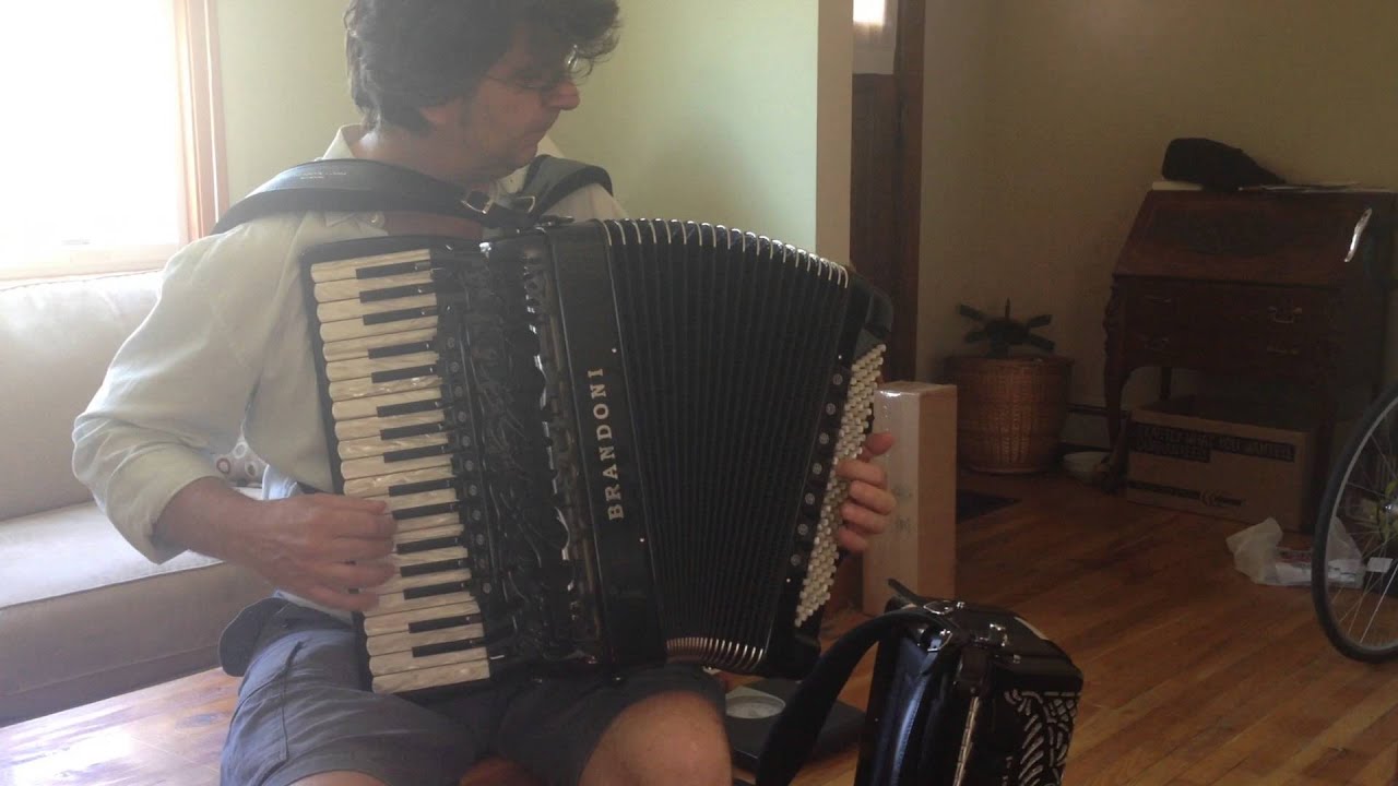 Brandoni Liberty 131 LMMM - Super Musette - Roberto Cassan Plays - YouTube