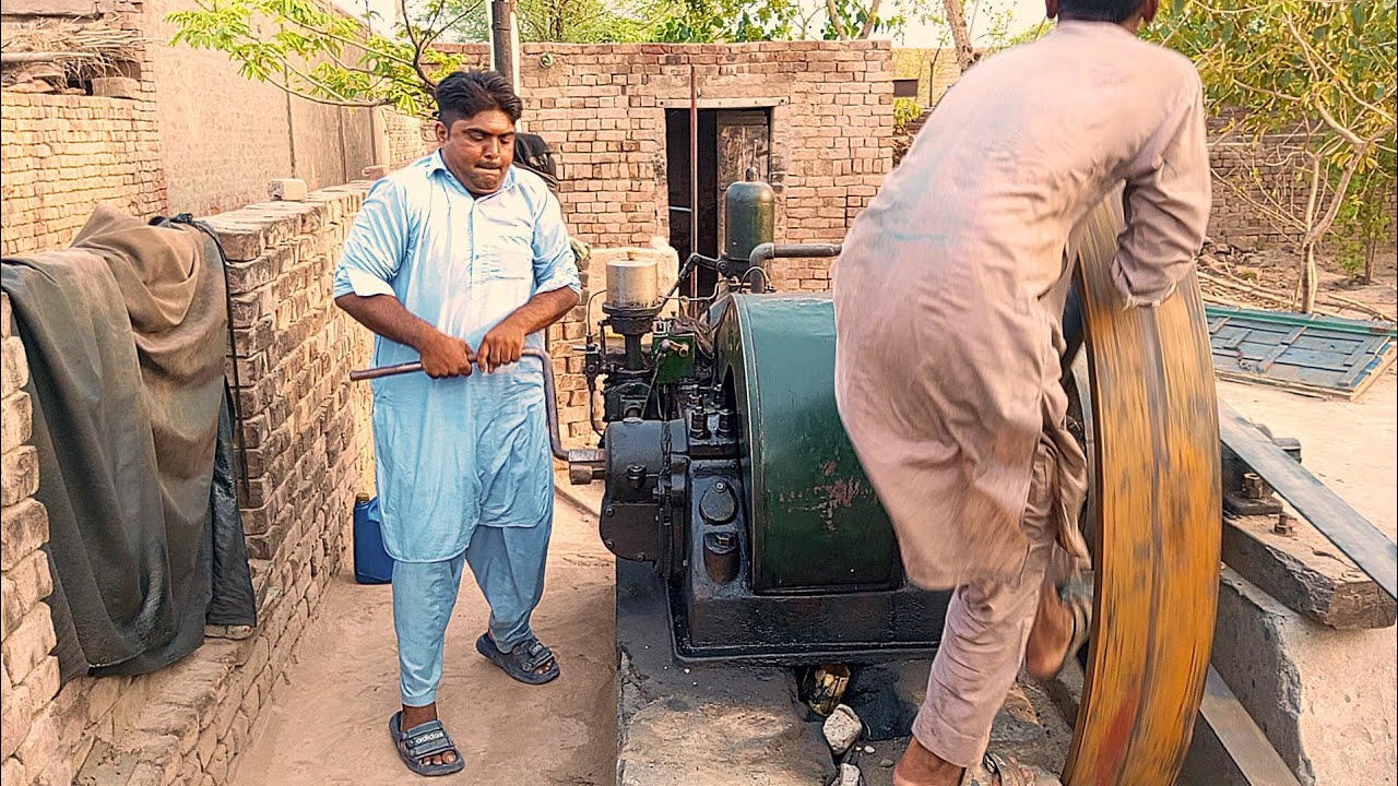 Heavy Black Ruston Hornsby Engine Start_up // 25Hp Ruston Engine Sound ...