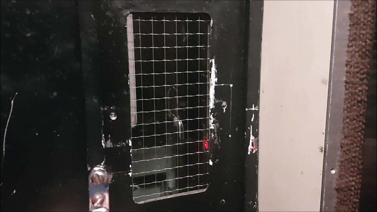 Old Gated ELEVATOR GROUP lift/elevator @ Block of flats in Streatham ...