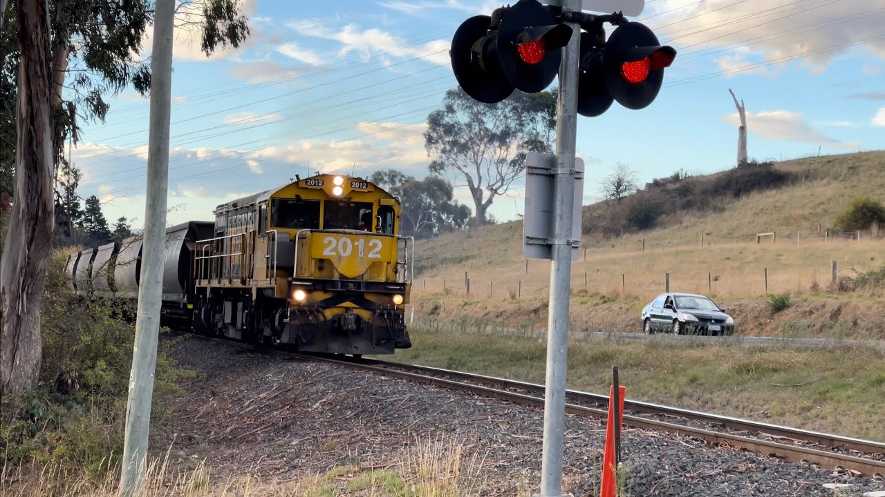 TasRail 2012 #55 train crossing Opossum Road - YouTube