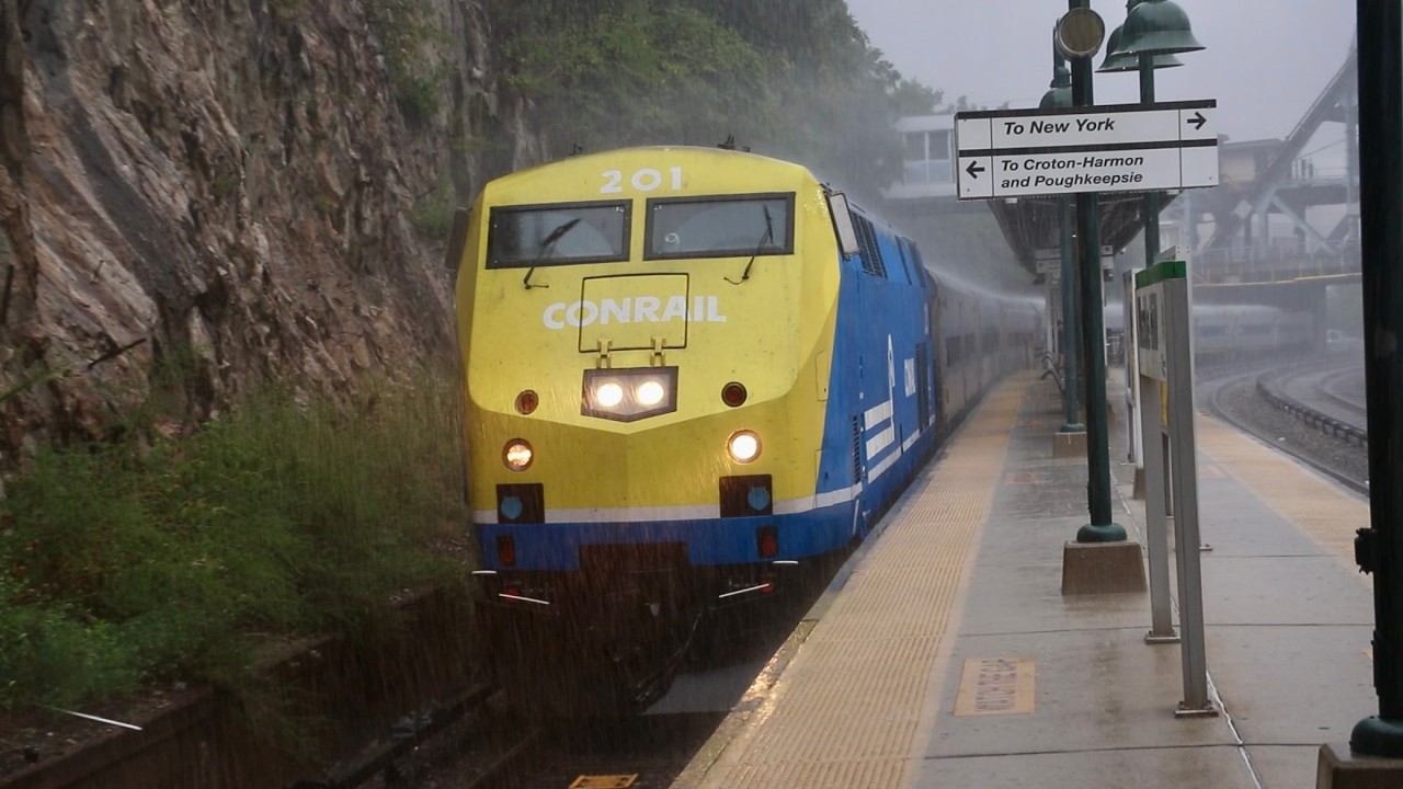 Metro-North: Rainy "Conrail" GE P32AC-DM #201 (40th Anniversary ...