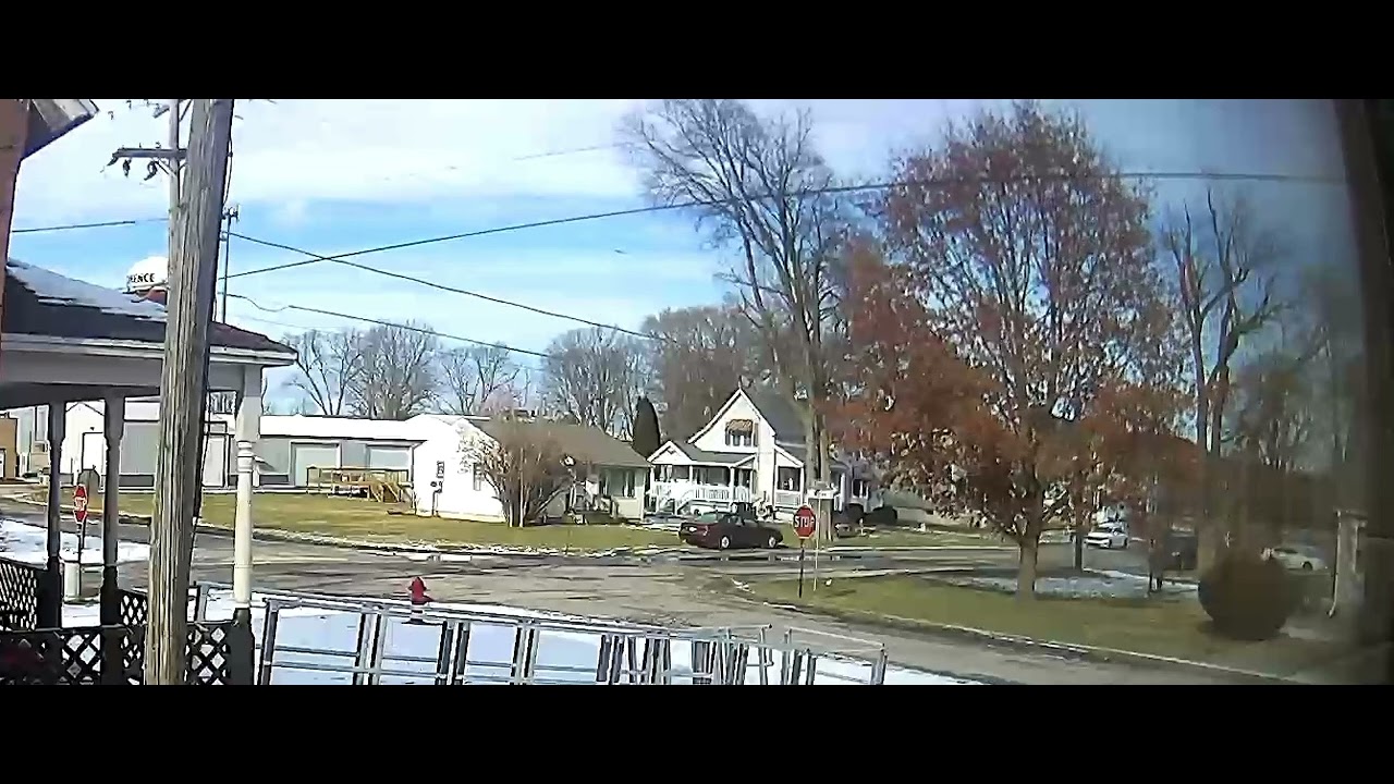 Running stop sign in Momence 1/18/25 - YouTube
