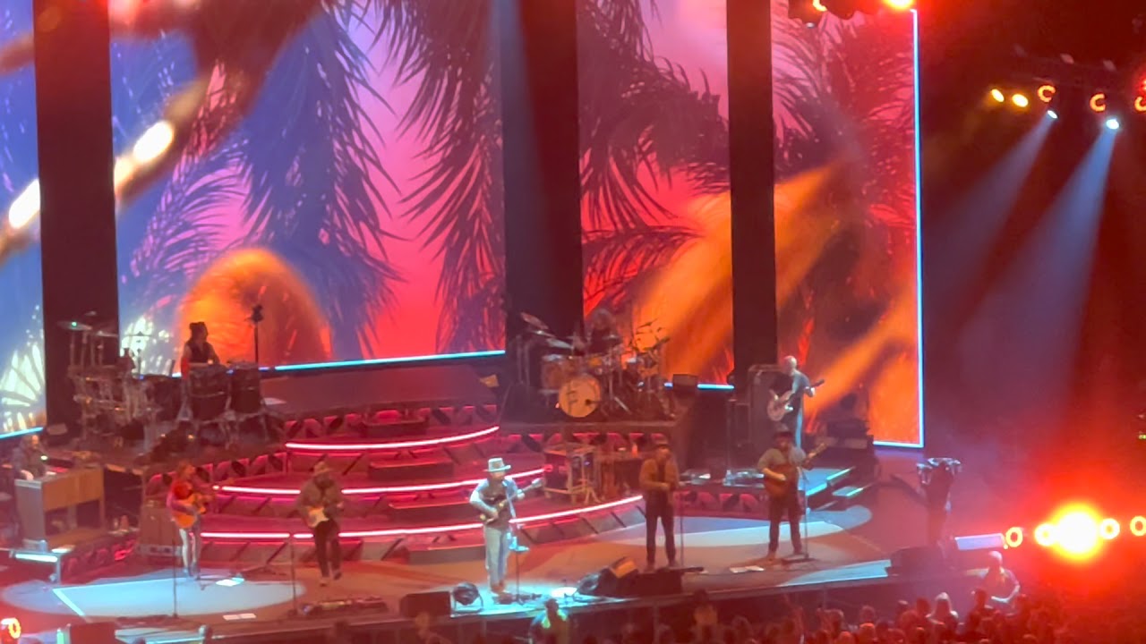 Zac Brown Band “Knee Deep” live 10/17/2021 Nashville Bridgestone Arena ...