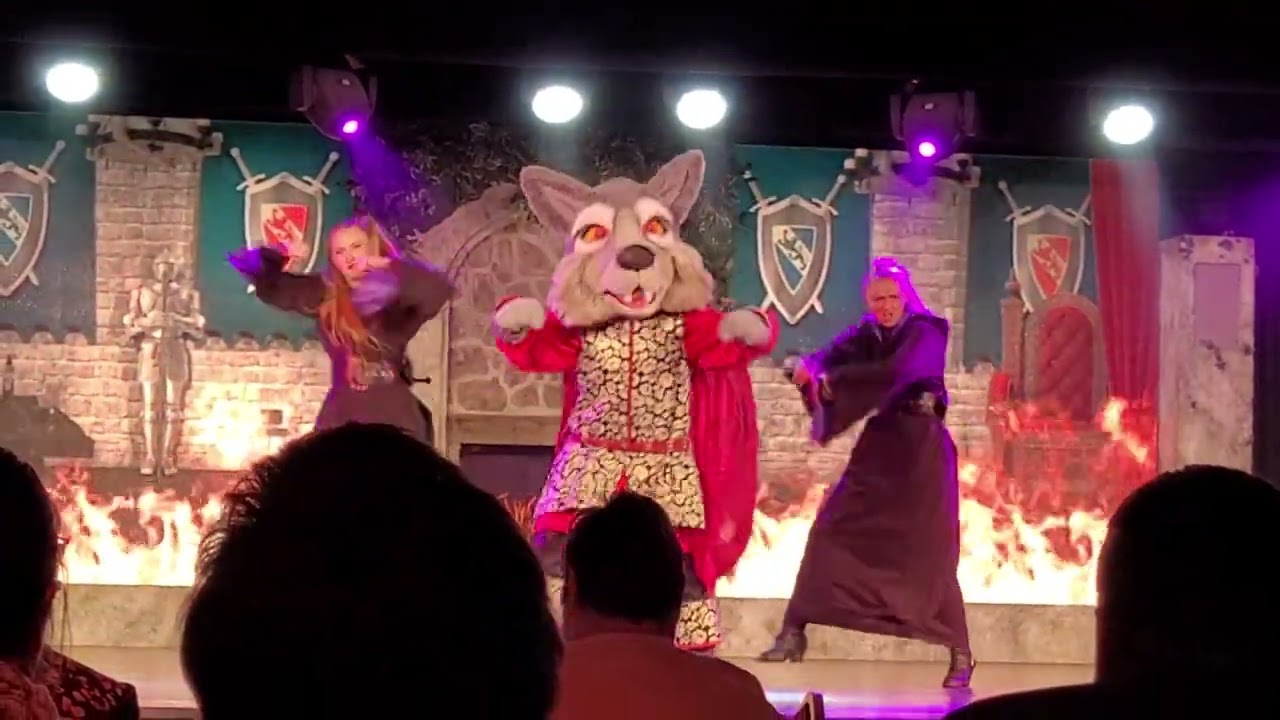 Billy bear Robin Hood butlins minehead - YouTube