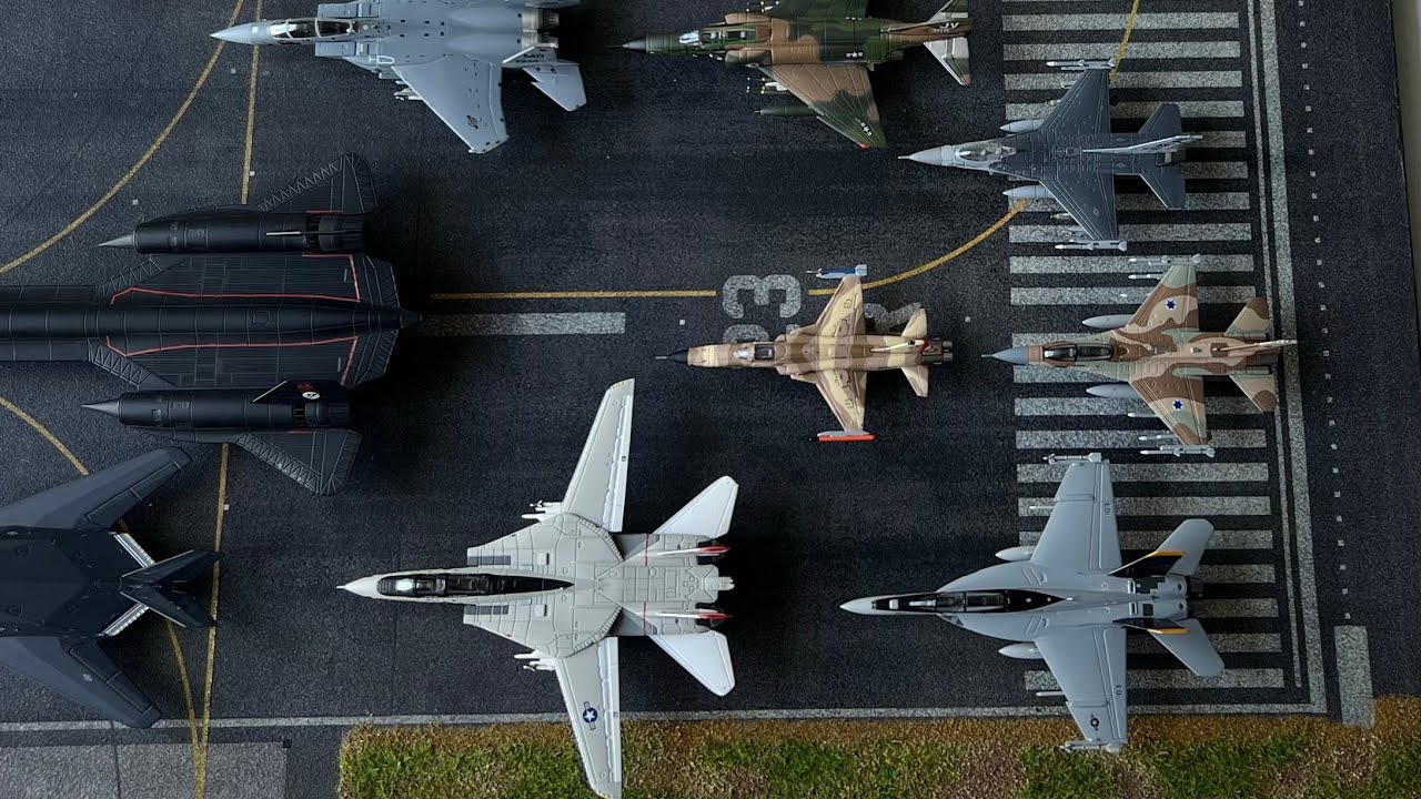 1/200 Scale Premium Runway Display Base - YouTube