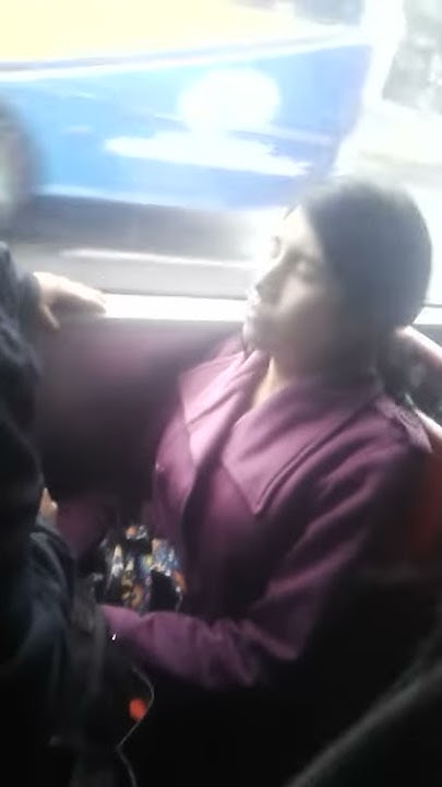 Dormida en el buz - YouTube