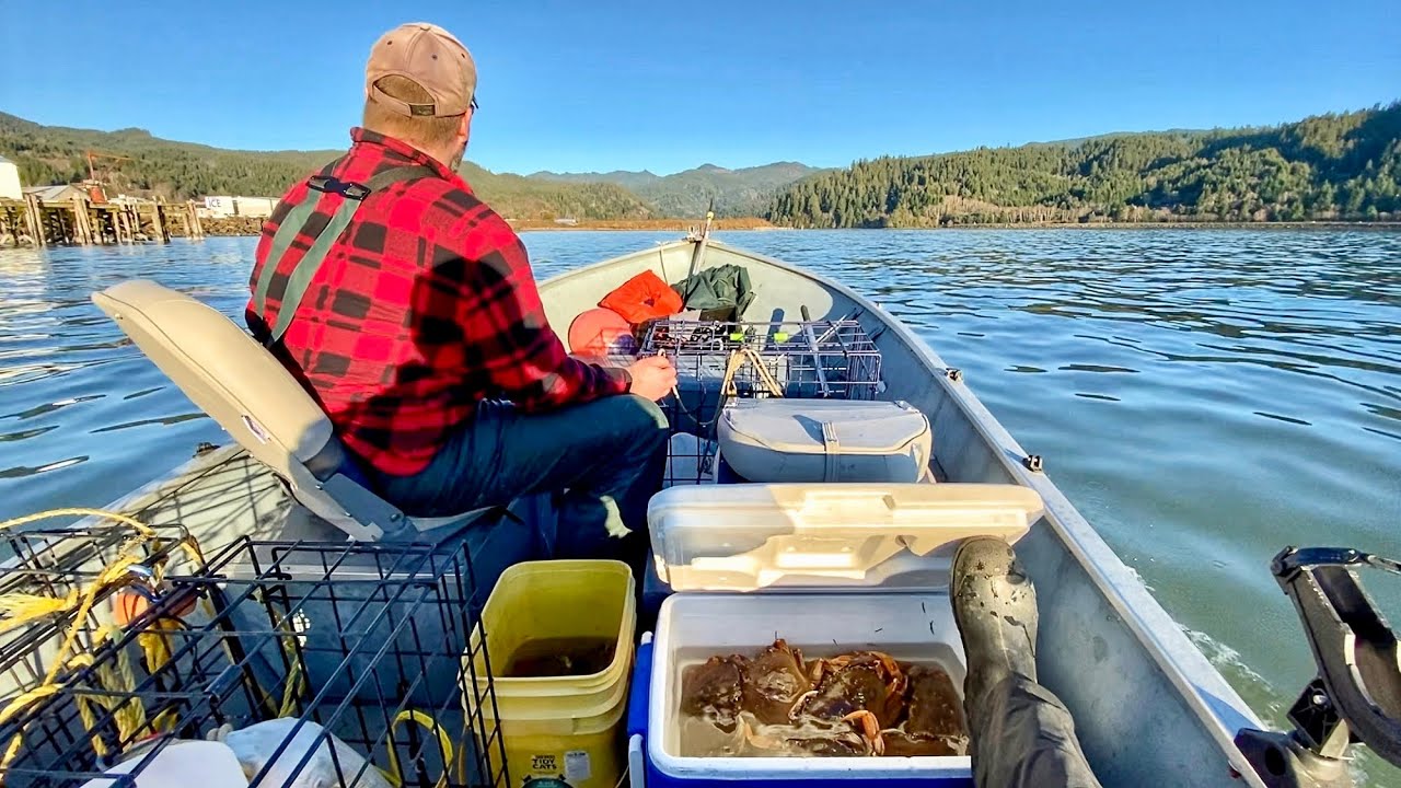 Oregon Coast Late Season Dungeness Crabbing Catch and Cook - YouTube