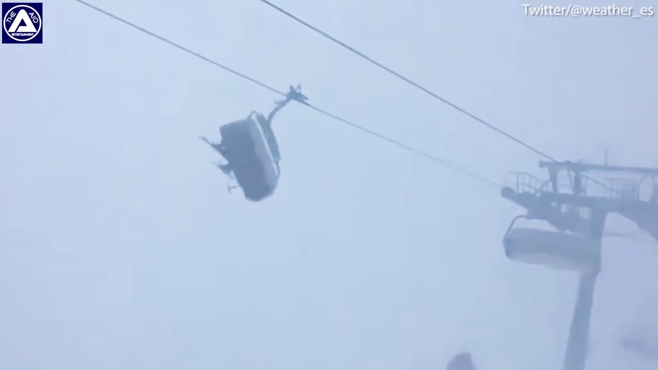 Teleférico é atingido por tempestade de neve na austria - YouTube