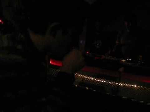 DJ Rob Swift (Scratch) & FZ (Beatbox) in Lebanon - YouTube