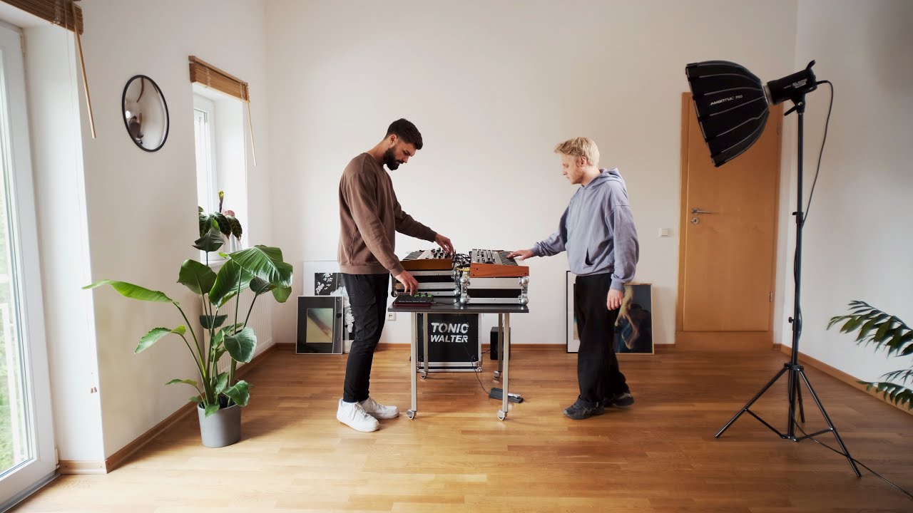 Tonic Walter - SIGN (Live Session) - YouTube