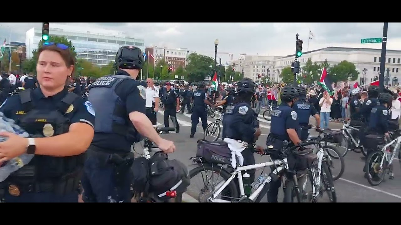 Violent Palestinian Protest Union Station-Vulgarity, Riot Nearly,Police ...