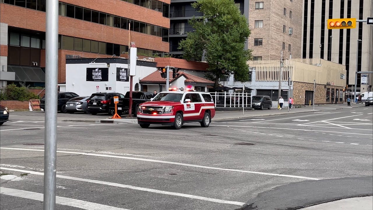 Calgary Fire Department Battalion Chief Responding - YouTube