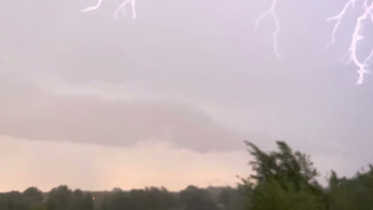 Gewitter mit vielen Blitzen in Vorpommern – Einschlag in Haus - YouTube