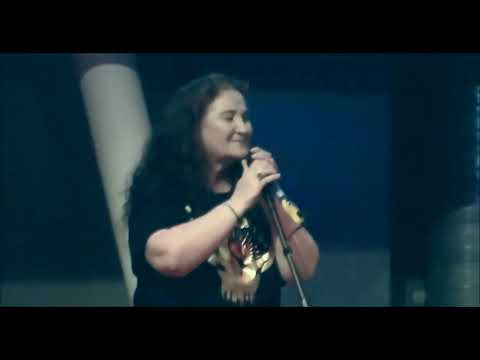Sebahat AKKİRAZ & Cafer NAZLIBAŞ   GÜCENMİŞ SEVDİĞİM Mercan Dede Konseri 2