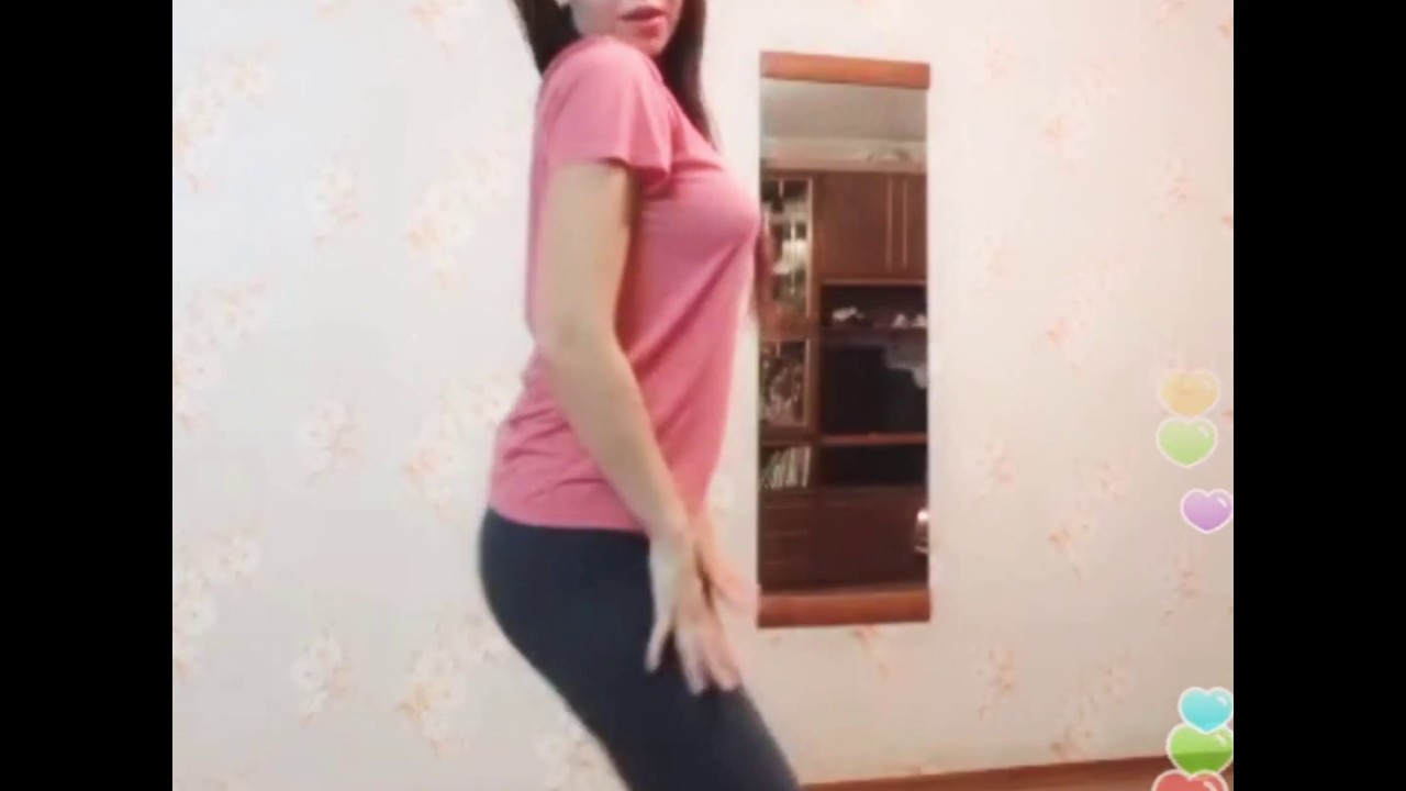 beautiful girl ass dance for despacito - YouTube
