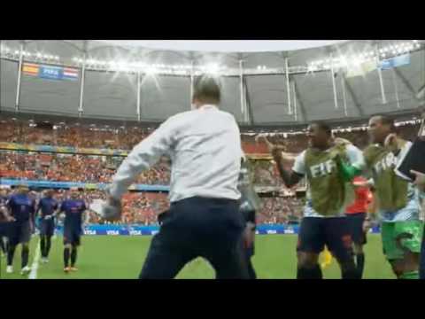 Robin Van Persie'nın İspanyaya Attığı Uçan Kafa GOLÜ