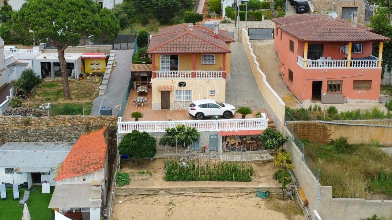BEAUTIFUL HOUSE WITH PANORAMIC VIEW IN A RESIDENTIAL AREA - YouTube