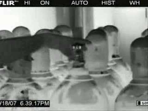 FLIR GasFindIR LW Detects SF6 in "Empty" Gas Bottles - YouTube