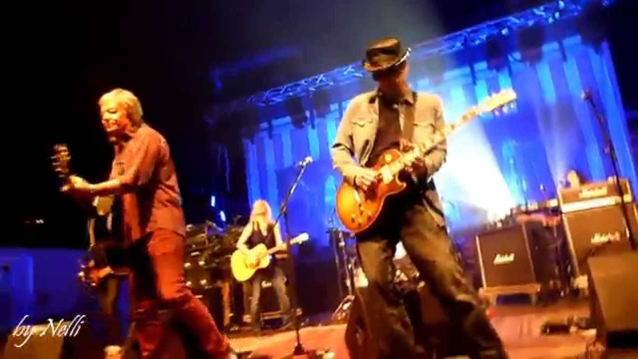 Hypnotizing guitar solos...played by GEOFF CARLINE /Part1/ - YouTube