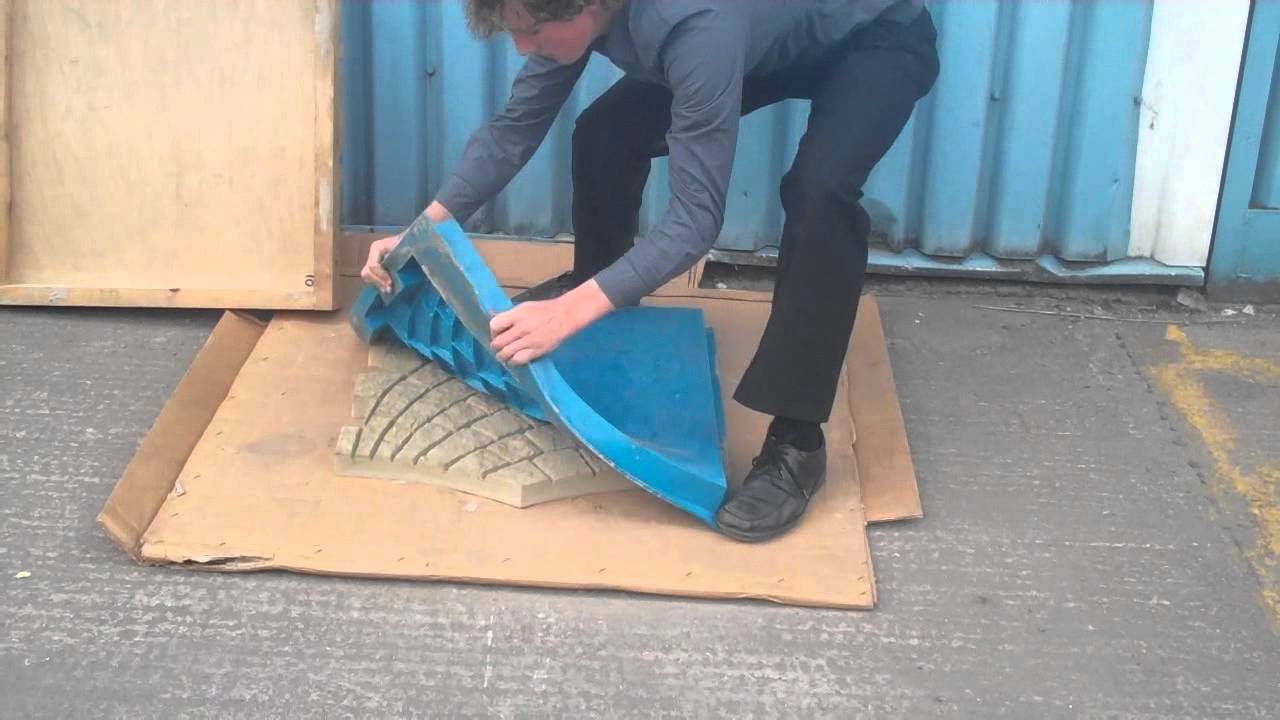 Demoulding a Renaisance Form - YouTube