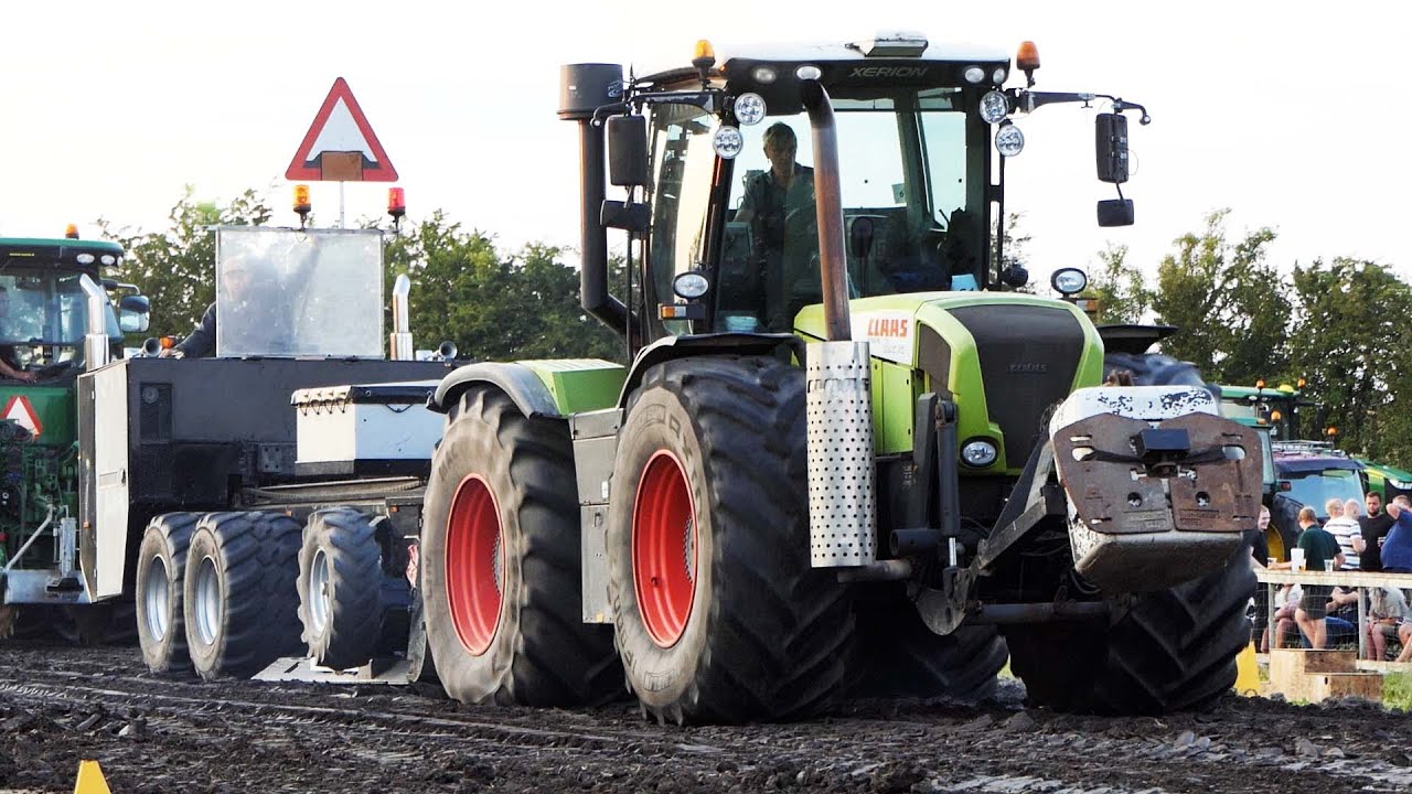 Claas Xerion 3800 getting in front of the sledge to do some Tractor ...