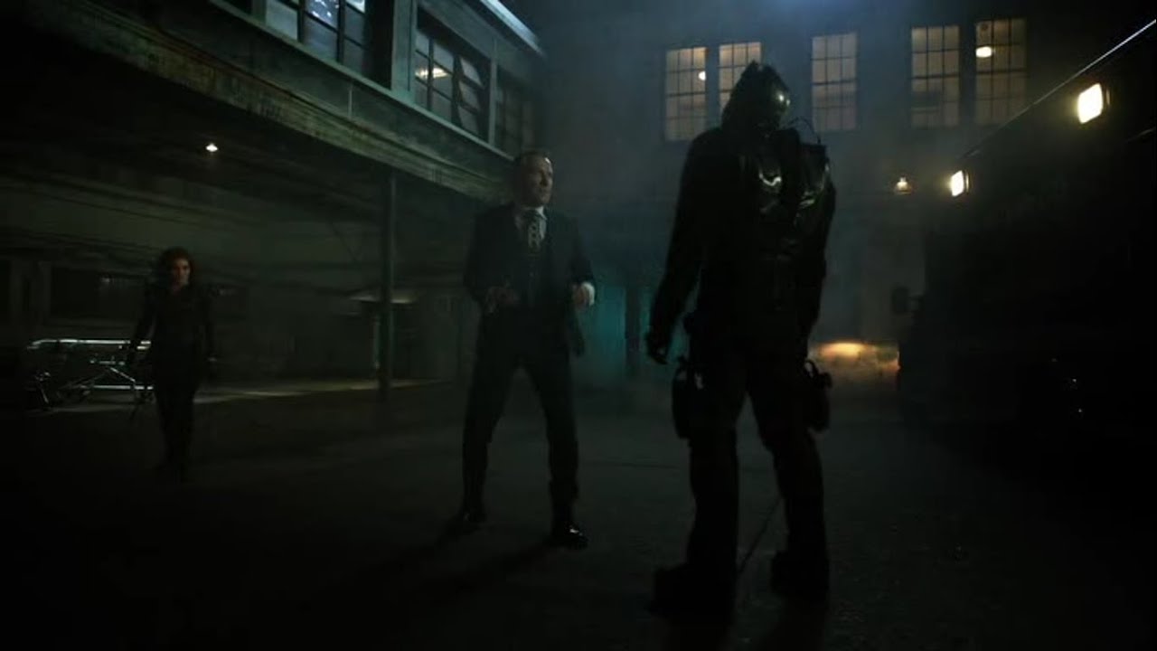 228. Gotham (s5e10-11). Alfred vs Bane./Gotham is under bombing. - YouTube