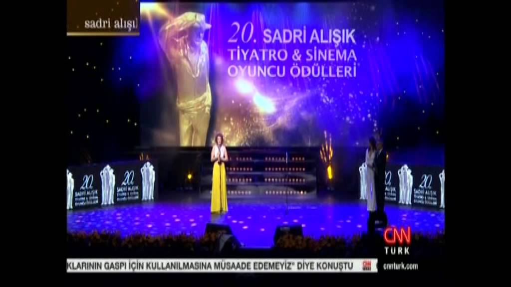 Özlem Öçalmaz Sadri Alışık Umut Veren Oyuncu Ödülü - YouTube