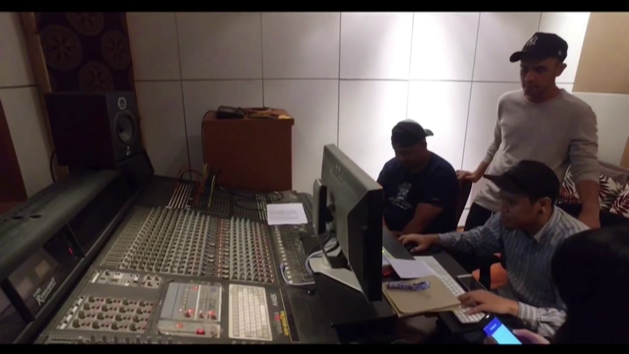 Inikah Cinta Recording Session - Sarah Usman ft. Maruli Tampubolon ...