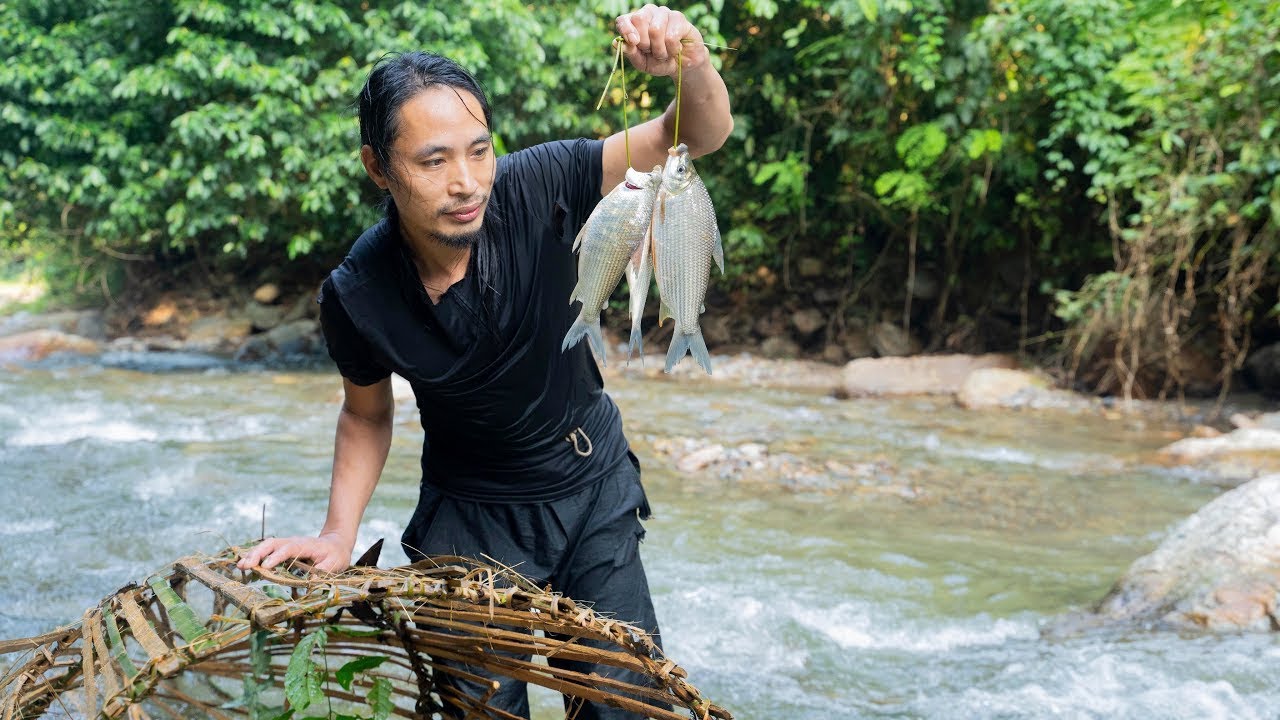 Block The Stream Using a Giant Basket To Catch a Special Fish From The ...