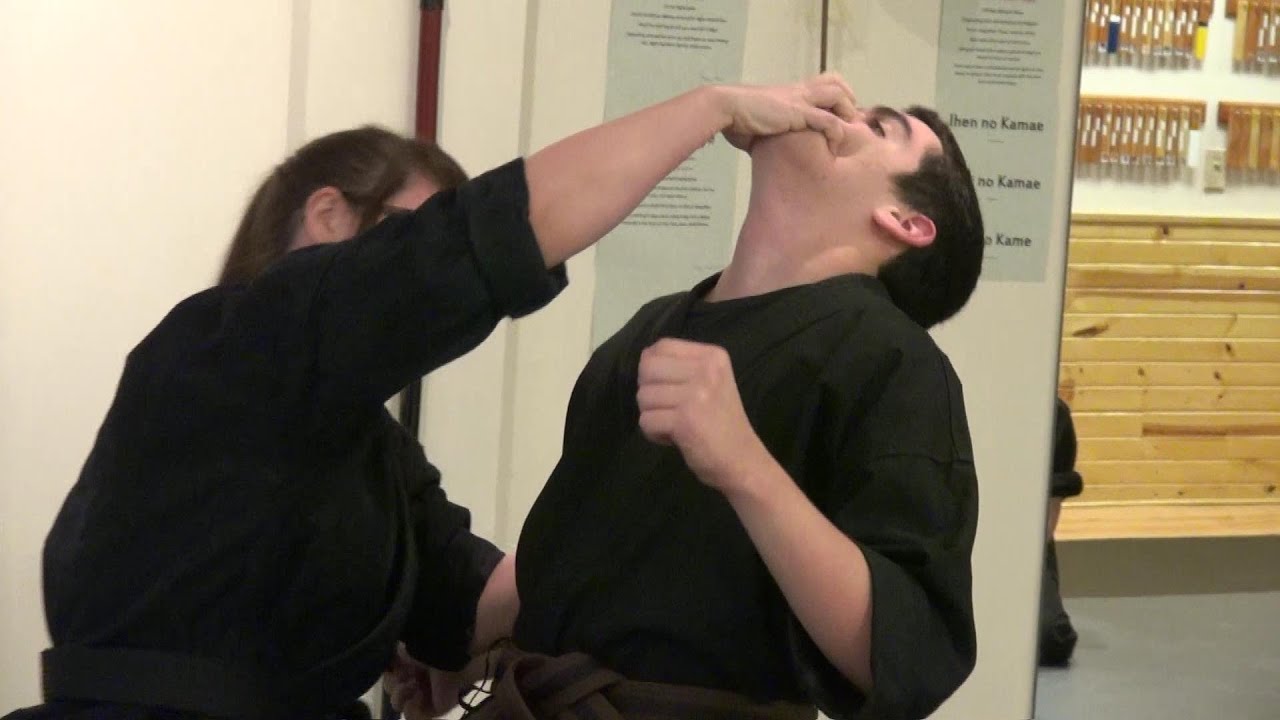 Ninjutsu Hook Punch Options - YouTube