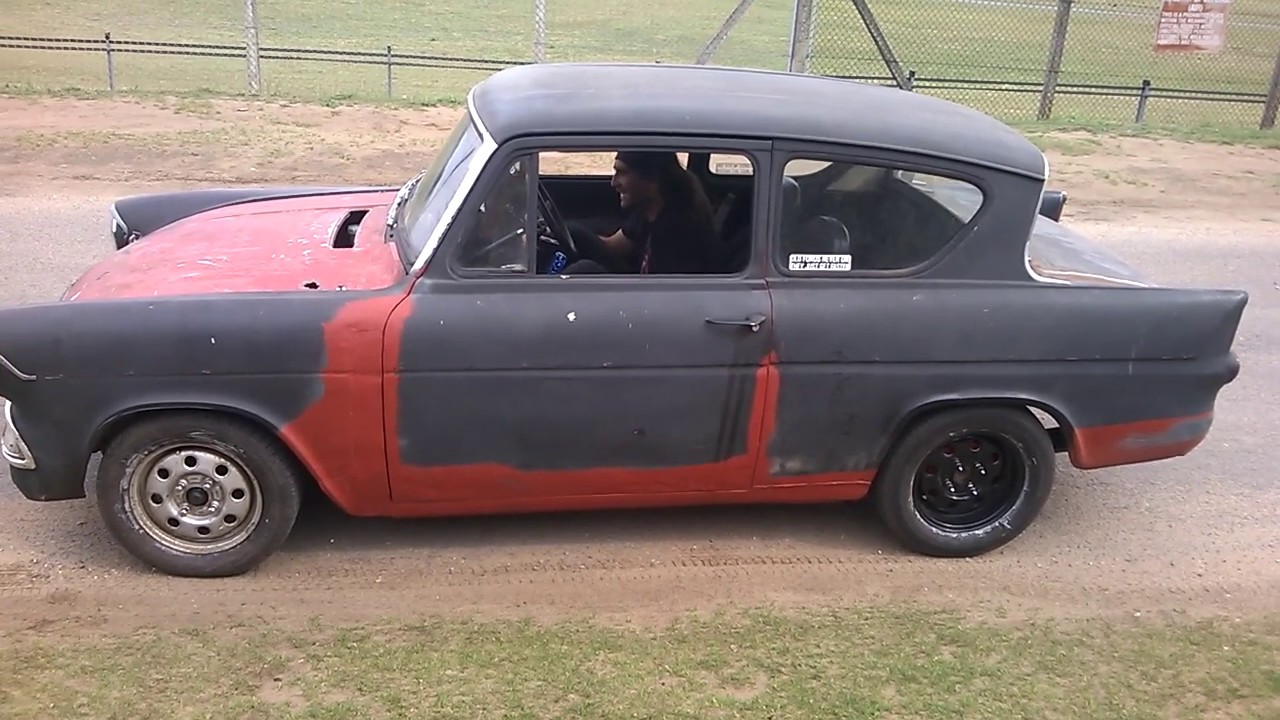 ford anglia 105e essex v6 3.0 - YouTube