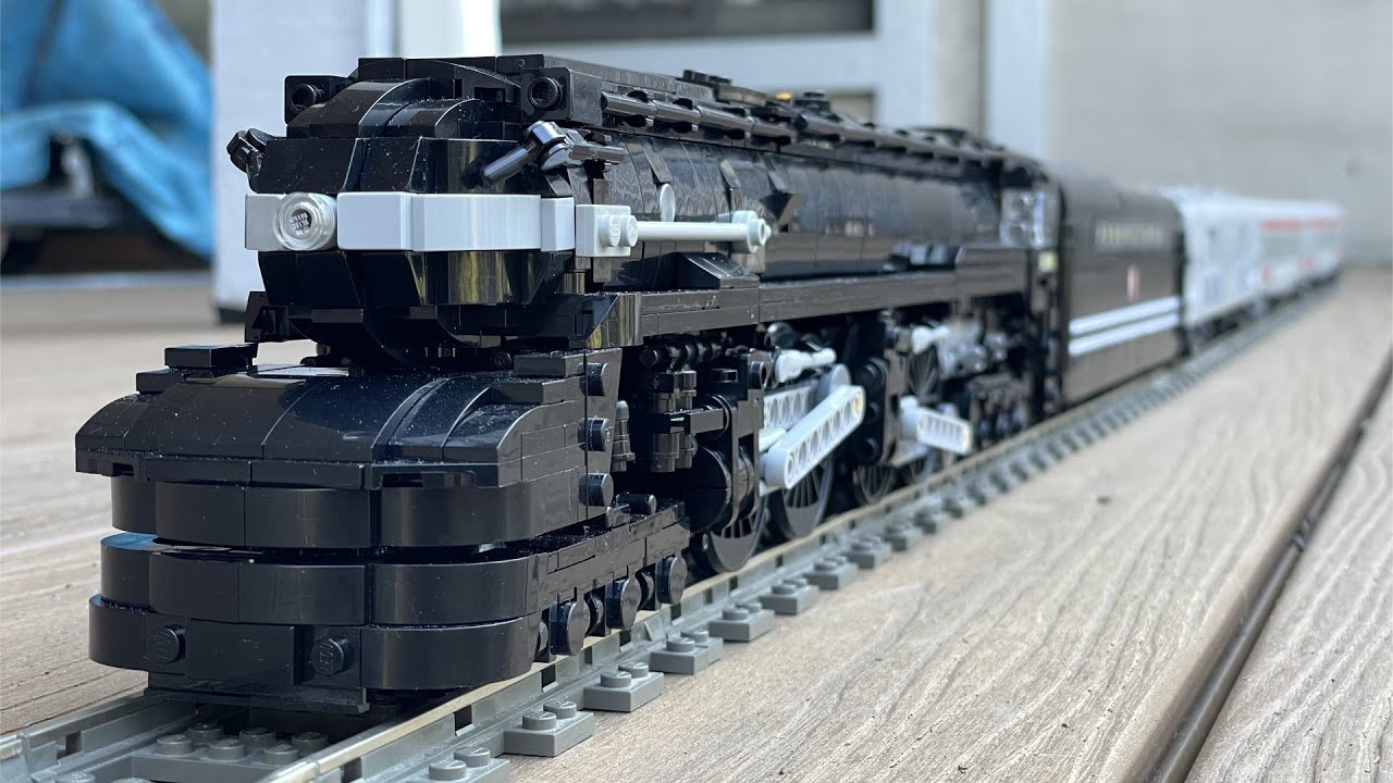 Peak Art Deco Train Design: #lego 1:48 PRR S1 - YouTube