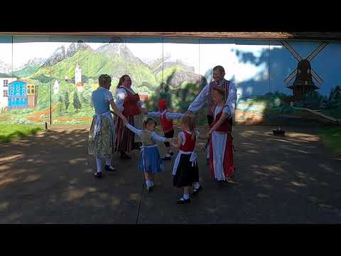 Seven Jumps - Children's Danish Dance - YouTube