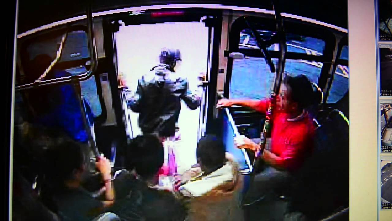 On-board video captures terrifying bus crash - YouTube