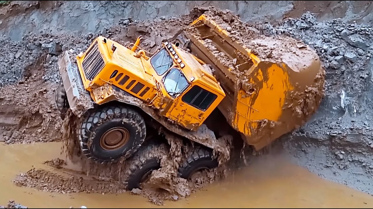 15 Extreme Excavator Fails and Rescue Skills | Dangerous Stuck Load ...