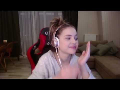 Anna Deniz   Yayında Şarkı Söyleyen Çocuk   Neşet Ertaş Neredesin Sen Söylüyor!!!
