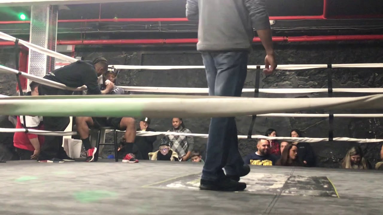 Boxing Wars - YouTube