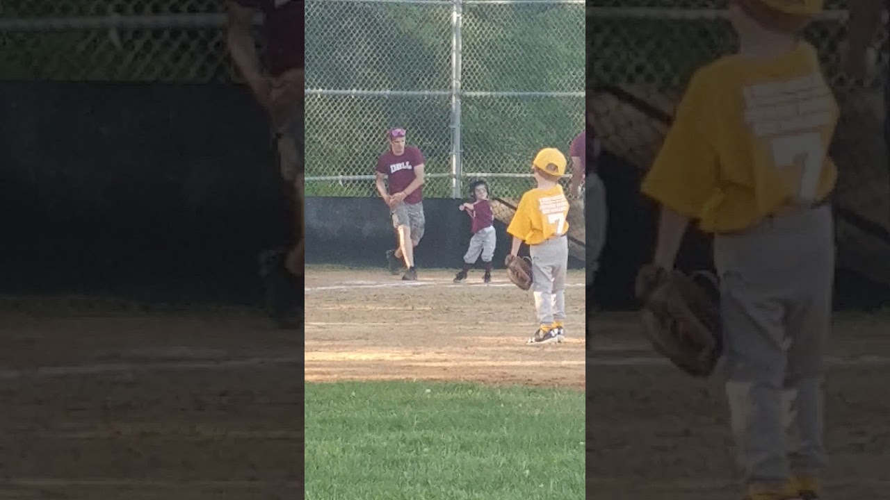 Kaleb Blake T-Ball 2017(14) - YouTube