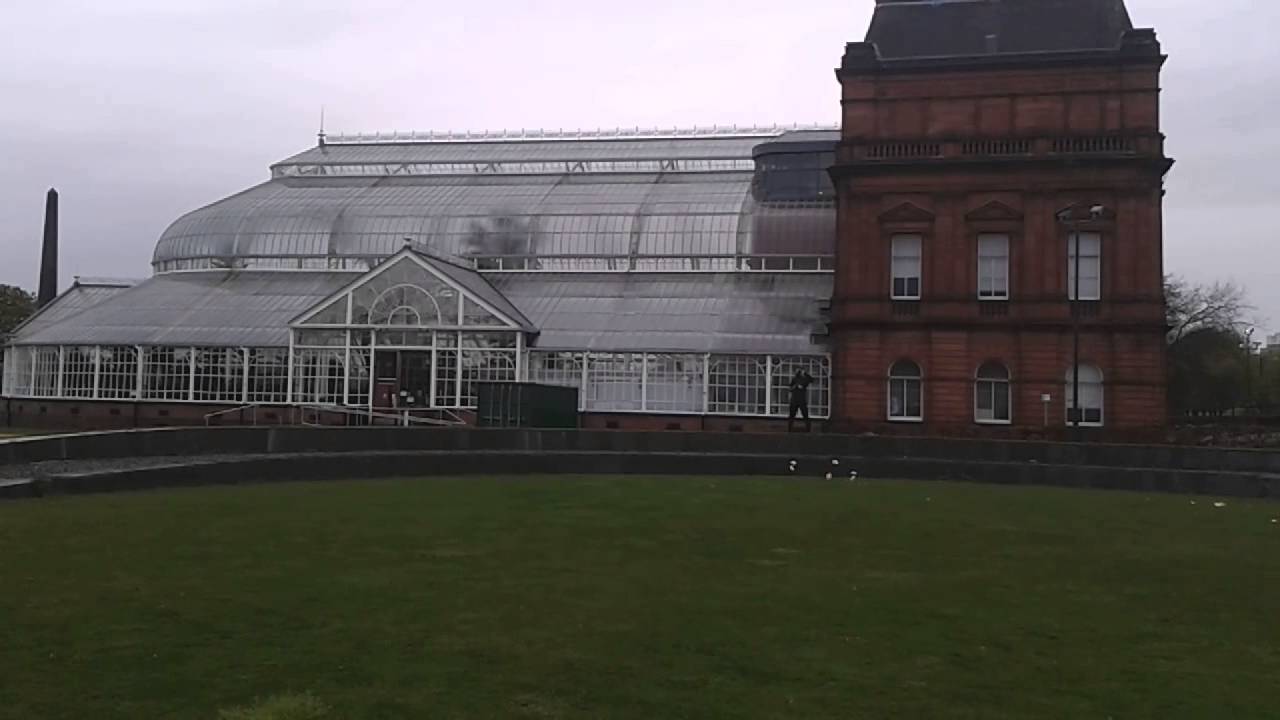 Melon throwing in Glasgow Green - YouTube