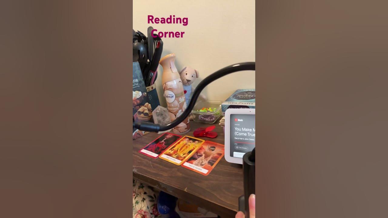 Reading Corner|UVM🔮 - YouTube