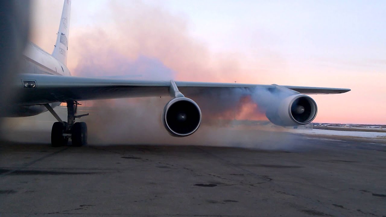 TF33 on a cold morning - YouTube